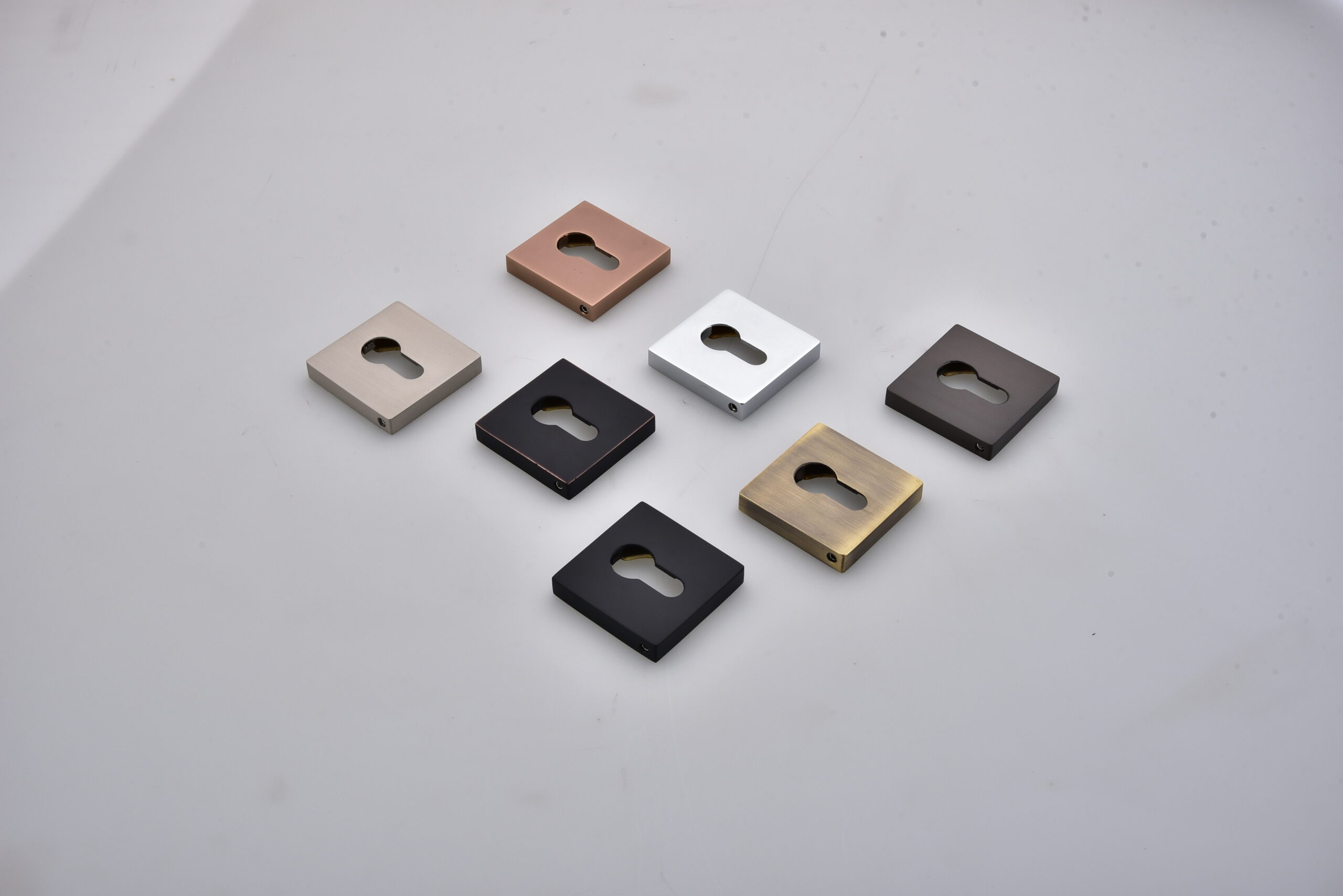 SQUARE - PINE Hardware